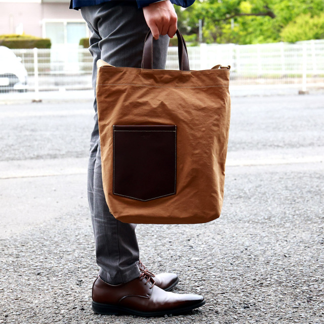 『ヴァレクトート』(全3色)塩縮加工ナイロン/A4サイズ対応 ラフに使える縦型トートバッグ ショルダーバッグ【AGILITY Affa(アジリティアッファ)】(0786)