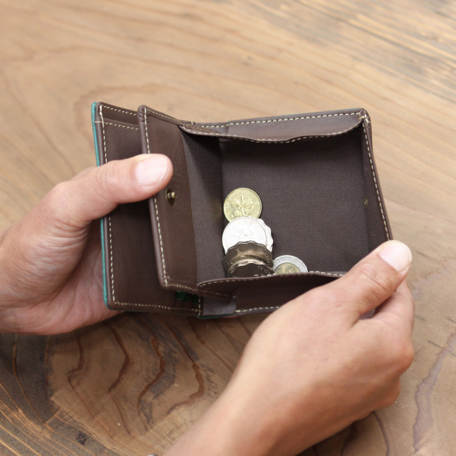 DA1548-WPS/Ain Soph (アインソフ)ワクシープレス 折財布（ボックスコインケース） 日本製