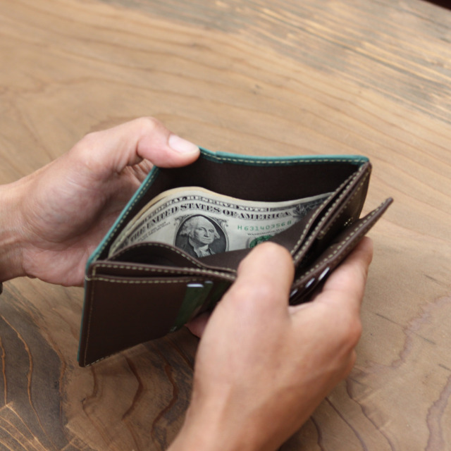 DA1548-WPS/Ain Soph (アインソフ)ワクシープレス 折財布（ボックスコインケース） 日本製