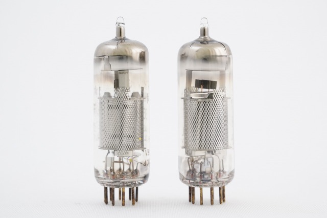 E83F PHILIPS 2本1組