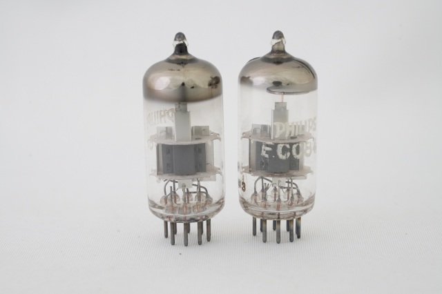 ECC84 PHILIPS 2本1組