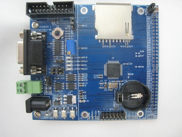 ARM Cortex-M0/STM32F051開発キット（2.8”TFT液晶付き）