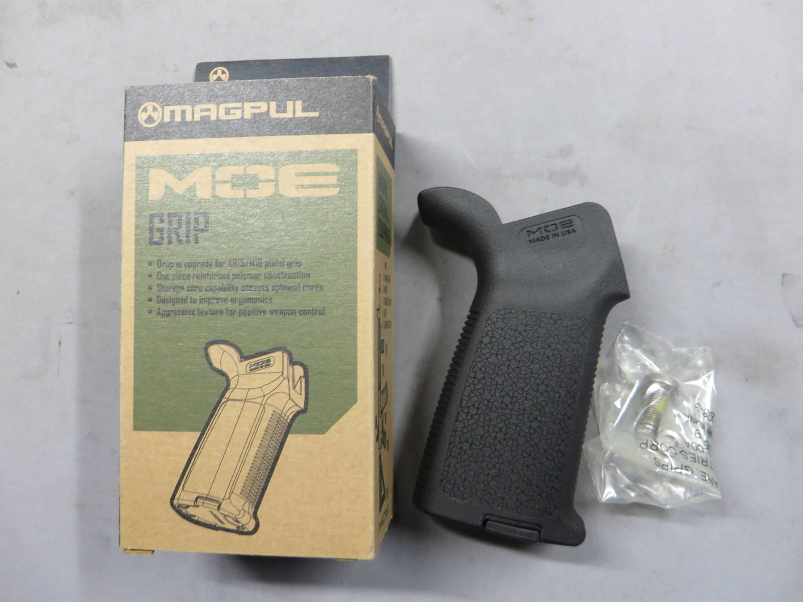 【MAGPUL】AR-15/M4 MOE グリップ
