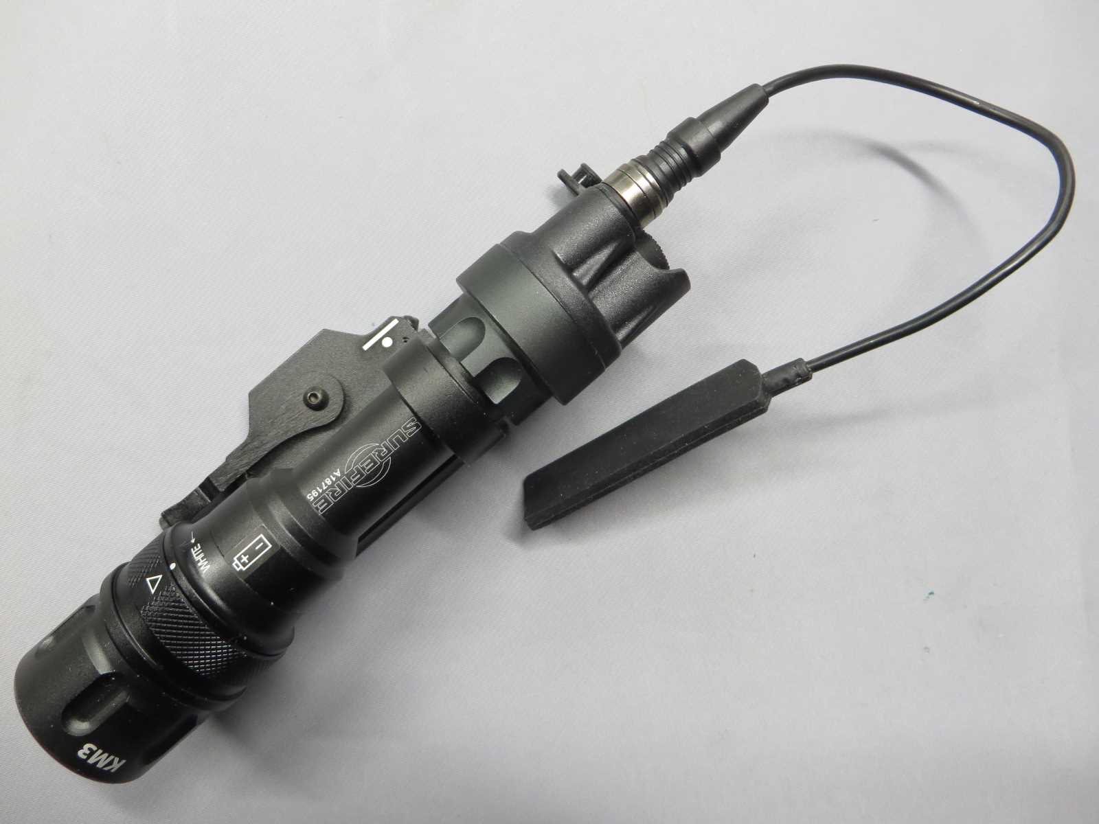 SUREFIRE レプリカ M952タイプ タクティカルライト