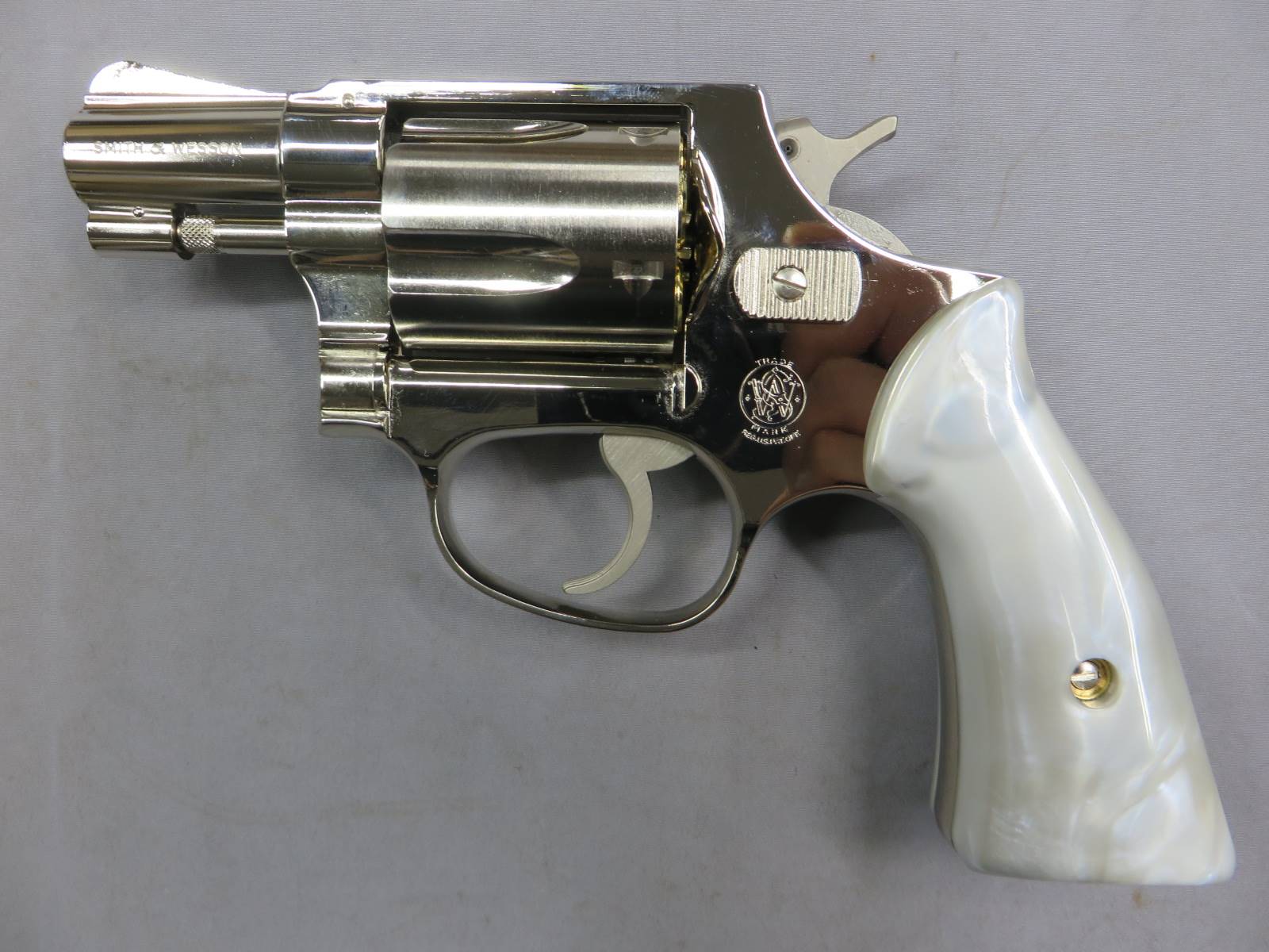 【タナカ】S&W M36 Chiefs Special 2inch スクエアバット “Travis” モデル ニッケルフィニッシュ Version.2