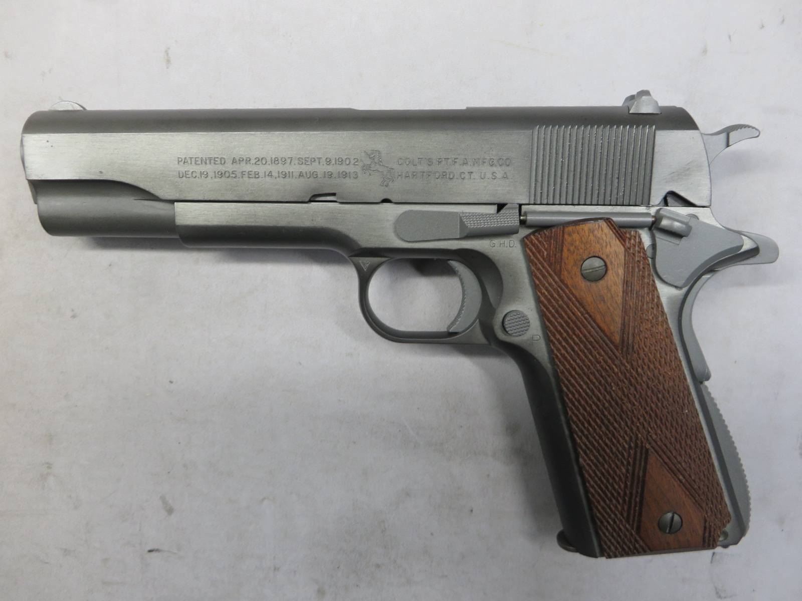 【ウエスタンアームズ】コルト ガバメント M1911A1ミリタリーモデル・木製グリップ（ブラスト＆ソリッドフィニッシュ）
