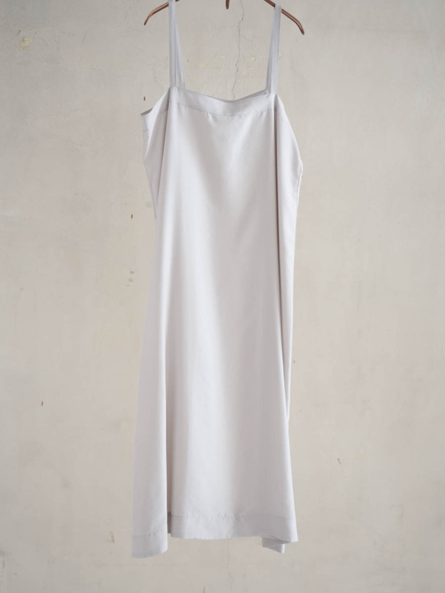 Yoli ヨリ / Silk strap onepiece ライトグレー