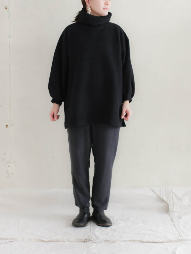 Yoli ヨリ / Silk pants ブラック