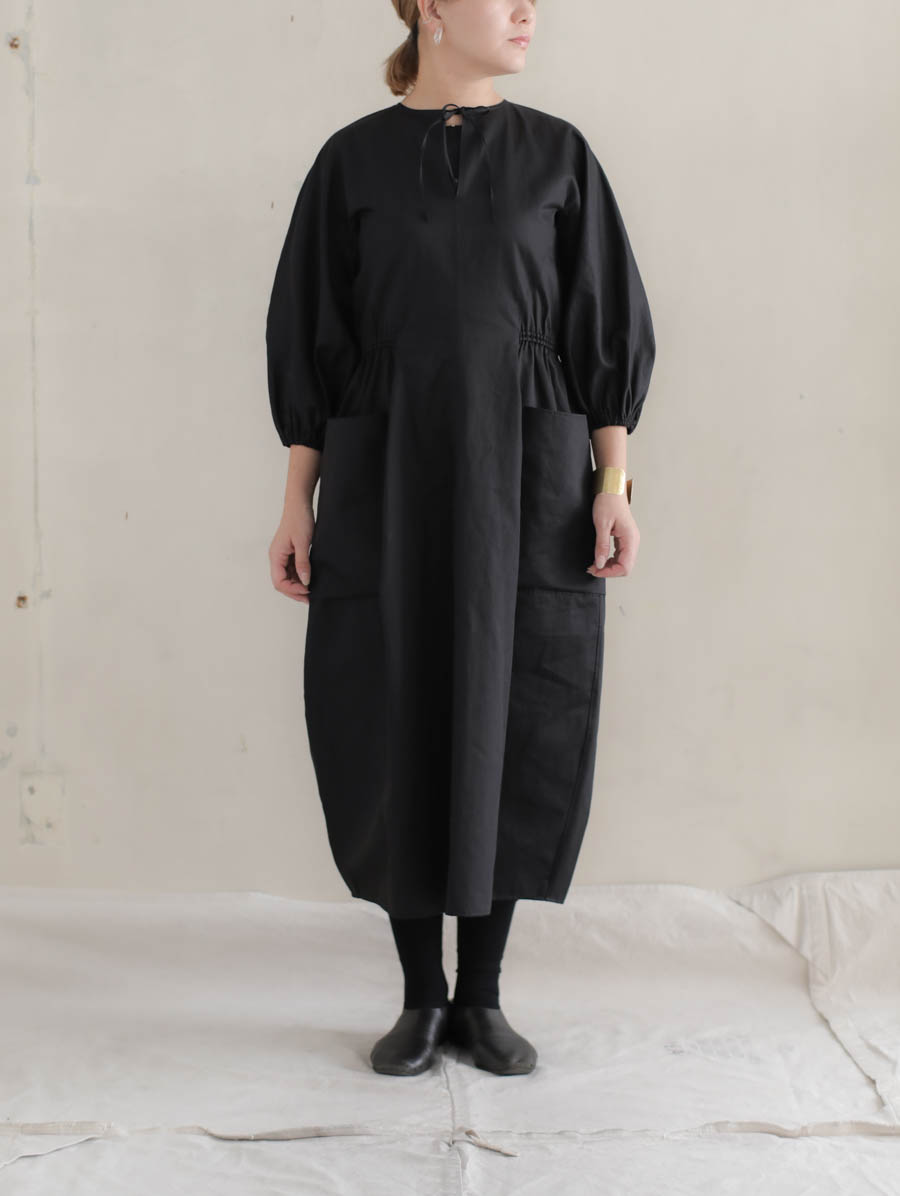 TENNE HANDCRAFTED MODERN テン ハンドクラフテッド モダン / Volume sleeve dress ブラック