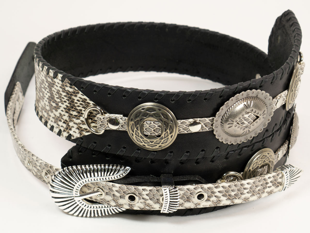 Dru Whitefeather P White 本皮ハンドメイドストラップ、Made in USA