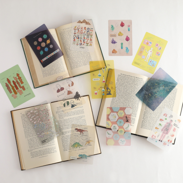 STUDY HOLIC クリアブックマーク（天文学）ST-367 | デザインステーショナリーのGreenFlash(グリーンフラッシュ)