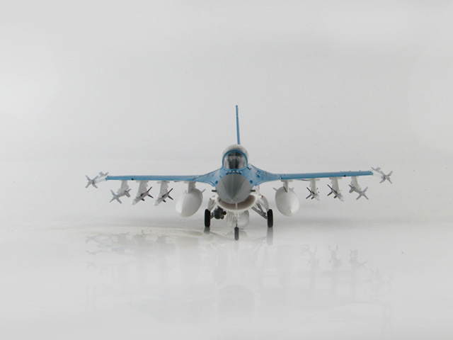 HOBBY MASTER 1/72 (ダイキャスト製) 航空自衛隊 XF-2B 複座支援戦闘機／空対空ミサイル "63-8102 A.D.T.W." ガリバー