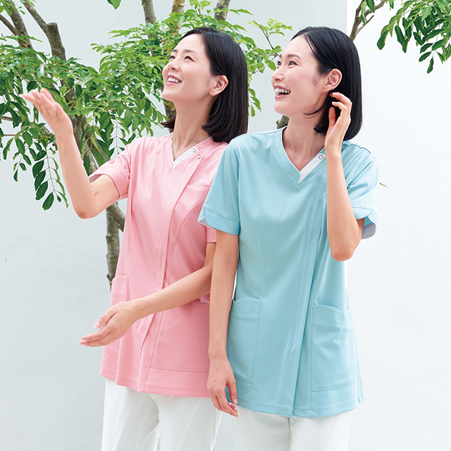 RF5122 ナガイレーベン ナースウェア スクラブ 女性用 半袖 PHSポケット 接触冷感素材 ストレッチ 吸水 防汚 業務用洗濯可 形態 ...