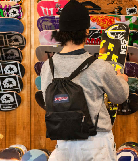 DRAW SACK - BLACK (黒) |【公式通販】JANSPORT（ジャンスポーツ)日本公式オンラインショップ