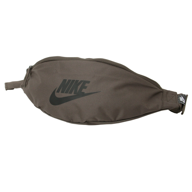 NIKE ナイキ ヘリテージ ウエストパック アイアンストーン DB0490-004