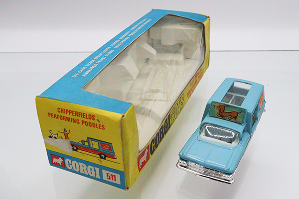 ミニカーショップ ケンボックス CORGI TOYS★511★シボレーインパラ CHIPPERFIELDS PERFORMING ...