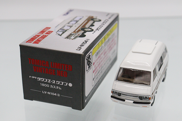 ミニカーショップ ケンボックス トミカリミテッドヴィンテージネオ★LV-N104a★トヨタタウンエース ワゴン 1800 カスタム(白) ※箱 ...