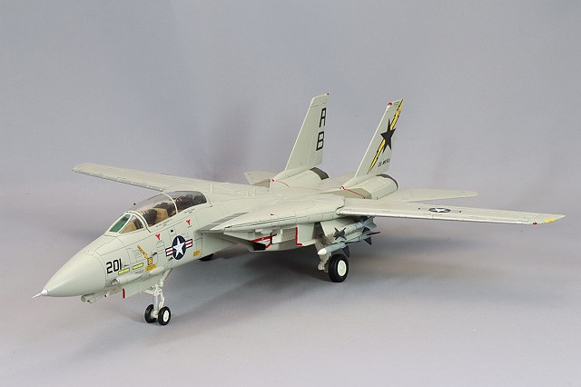 ホビーマスター 1/72 F-14A トムキャット アメリカ海軍 VF-33 飛行隊長 デール・スノッドグラス機