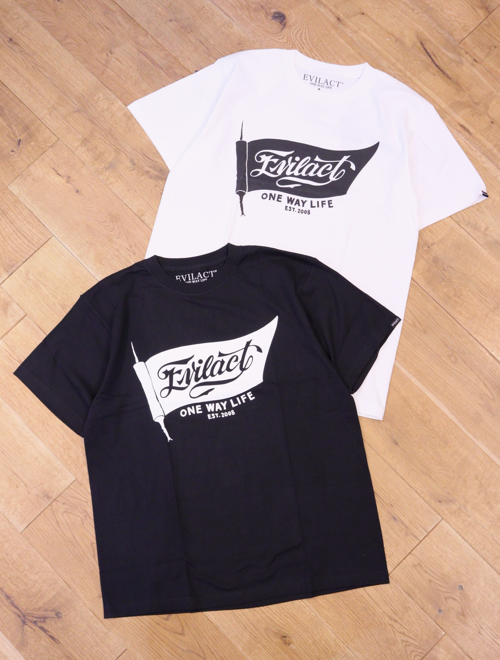 EVILACT 「EVILACT FLAG SS」 プリントティーシャツ