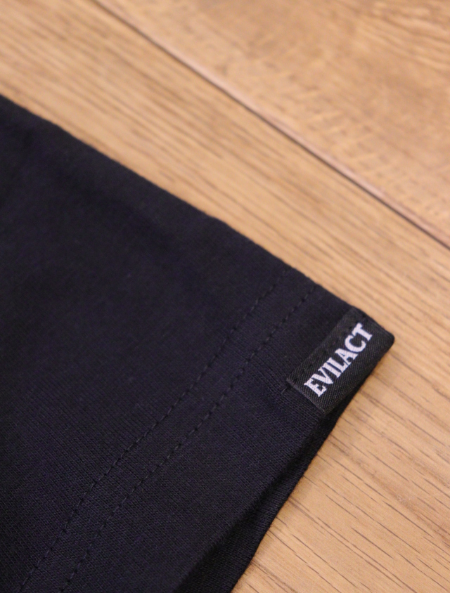 EVILACT 「EVILACT FLAG SS」 プリントティーシャツ