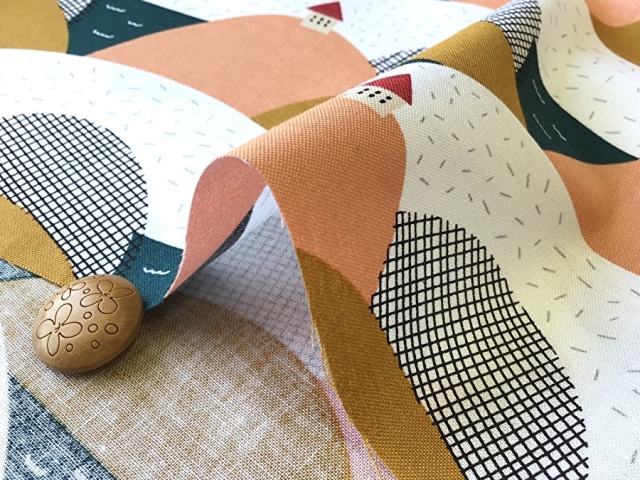 お買い得！【コットン USAプリント】 FIGO Fabric＊house with sea view オフホワイト