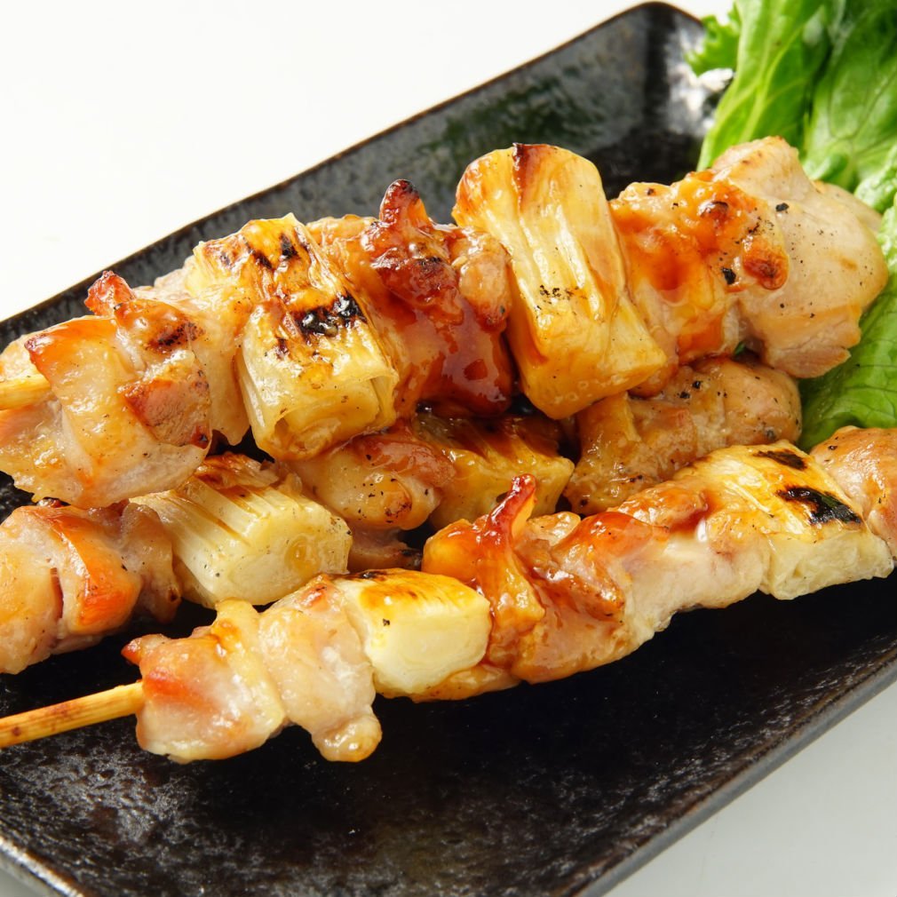 夏祭りの屋台に最適な簡単食べ物はこれ！スチーム加熱済みの業務用 スチーム加熱済み 焼き鳥 ももねぎ串(ねぎま/ねぎ間/ネギま)