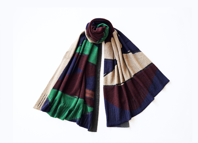 木の実モチーフの柄 ストール | nuts - nitorito