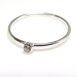 シルバーリング（指輪）CZキュービックジルコニア（AAA）2mm（ラウンド）「SV925」（サイズ目安：9号）（25個）