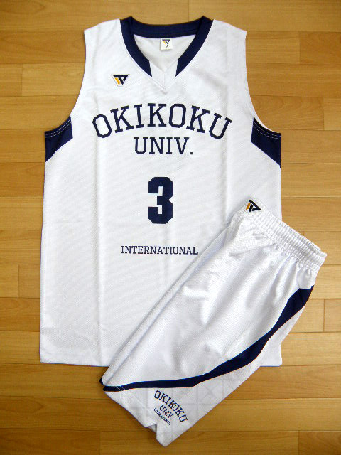 【デザインサンプル】 沖縄国際大学男子（大学） 昇華ユニフォーム（淡色） バスケットボールプロショップ ステップバイステップ