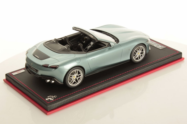 ** 予約商品 ** MR collection FE040A 1/18 Ferrari Roma Spider Celeste Trevi ...