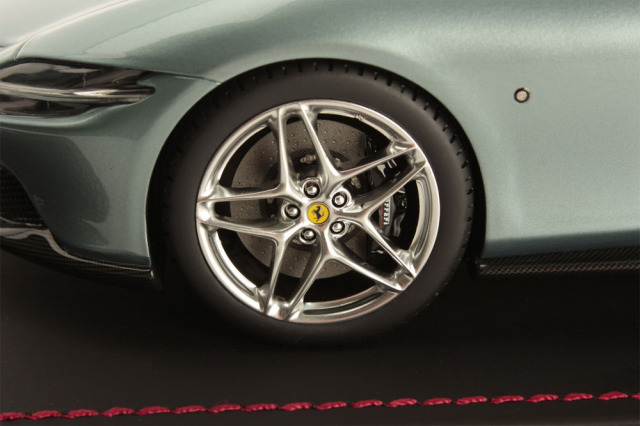 MR collection FE040A 1/18 Ferrari Roma Spider Celeste Trevi ミニカー専門店 ラクーンオート