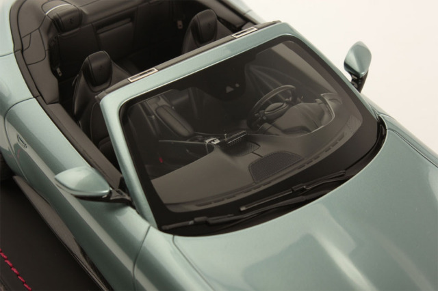 MR collection FE040A 1/18 Ferrari Roma Spider Celeste Trevi ミニカー専門店 ラクーンオート