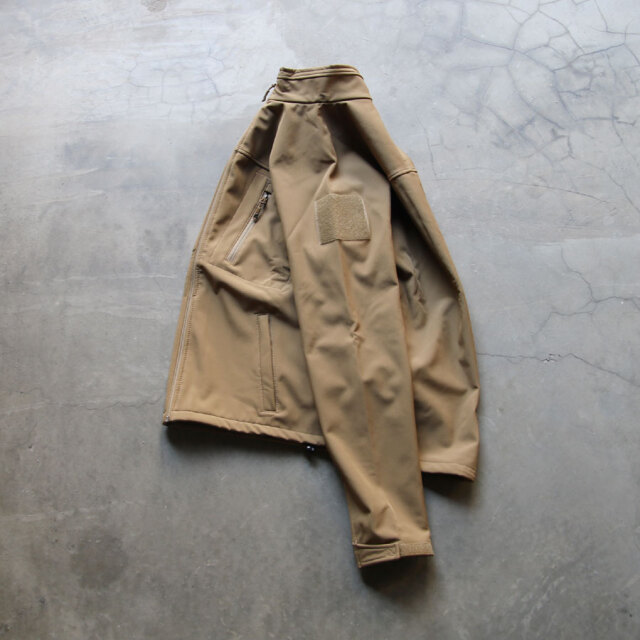DEFCON 5 (デフコン チンクエ) / SOFT SHELL JACKET / BR2247 /ミルスペック / イタリア軍