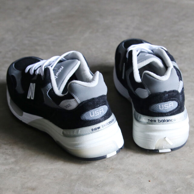 new balance (ニューバランス) [M992 EB] (BLACK/GRAY) / 限定商品