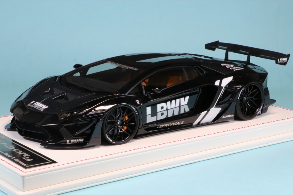 D&G 1/18 LB Performance アヴェンタドール 2.0 "BLWK" DG180157