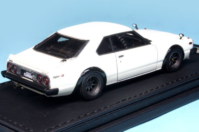 IG0124 - イグニッションモデル 1/43 ニッサン スカイライン 2000 ターボ GT-ES C211 ホワイト - ミニカーショップ ロム