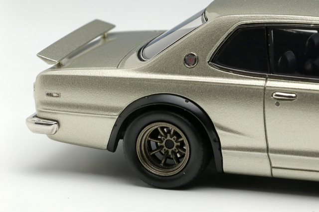 アイドロン/ヴィジョン 1/43 ニッサン スカイライン 2000 GT-R (KPGC10) 1971 チンスポイラー (RSワタナベ 8スポークホイール) シャンパンシルバー VM273A