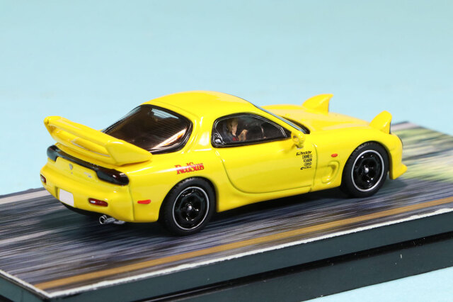 ホビージャパン 1/64 マツダ RX-7（FD3S）RED SUNS / 頭文字D VS 藤原拓海 高橋啓介ドライバーフィギュア付き ...