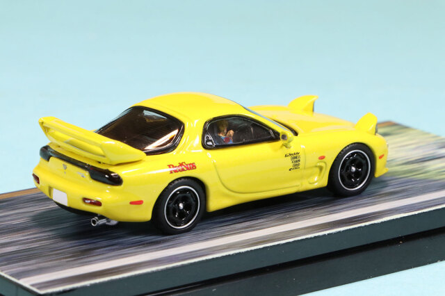 ホビージャパン 1/64 マツダ RX-7（FD3S）RED SUNS / 頭文字D VS 中里毅 高橋啓介ドライバーフィギュア付き ...