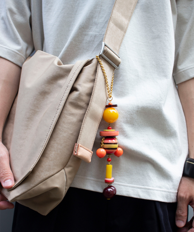 Daniel et Lili VINTAGE WOOD - BAKELITE DOLL CHARM - Mens | rroomm ...