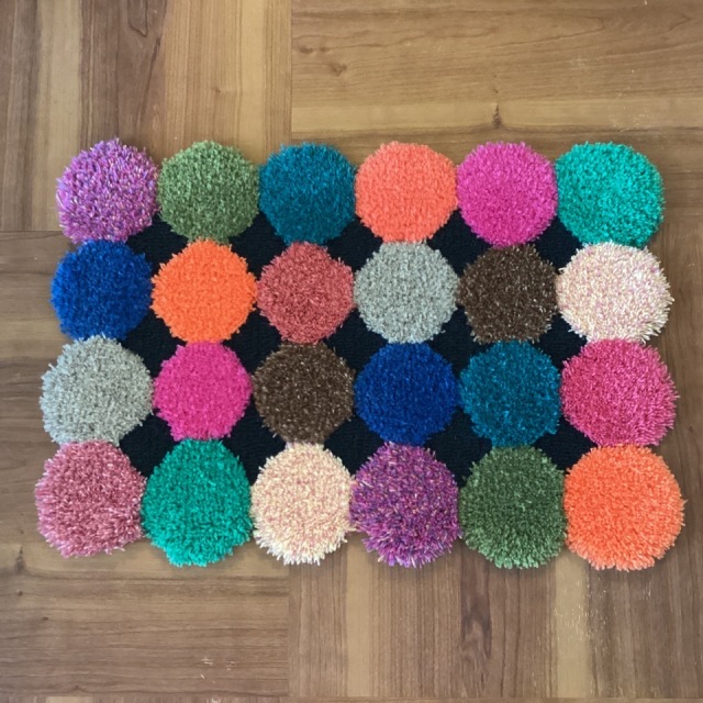 穂積繊維の麻とウールのラグ…月山緞通ラグストア