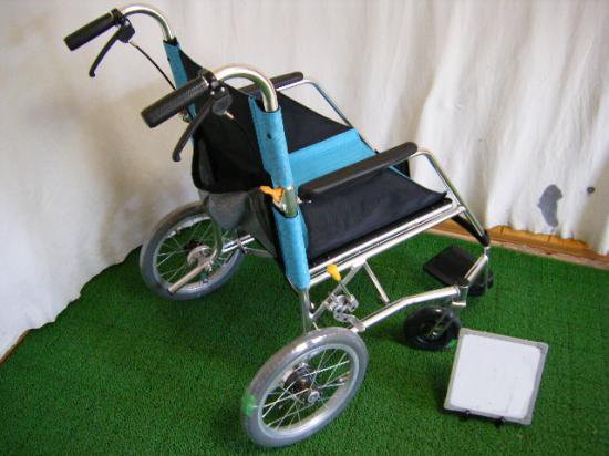 車椅子「エアライト（介助式車椅子）」（松永製作所／USL-2B／介助式／標準軽量タイプ／Sランク）[WCMA503]