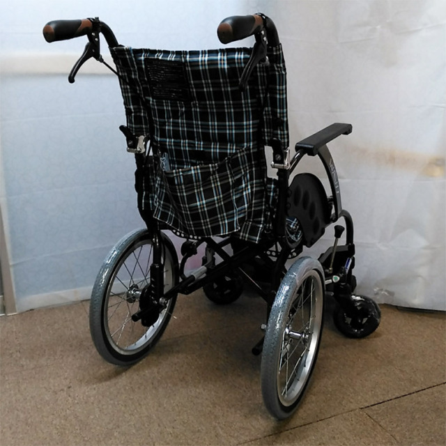 【中古 車椅子 Aランク】カワムラサイクル 介助式車椅子 ウェイビット WA16-40S (WCK151-A)