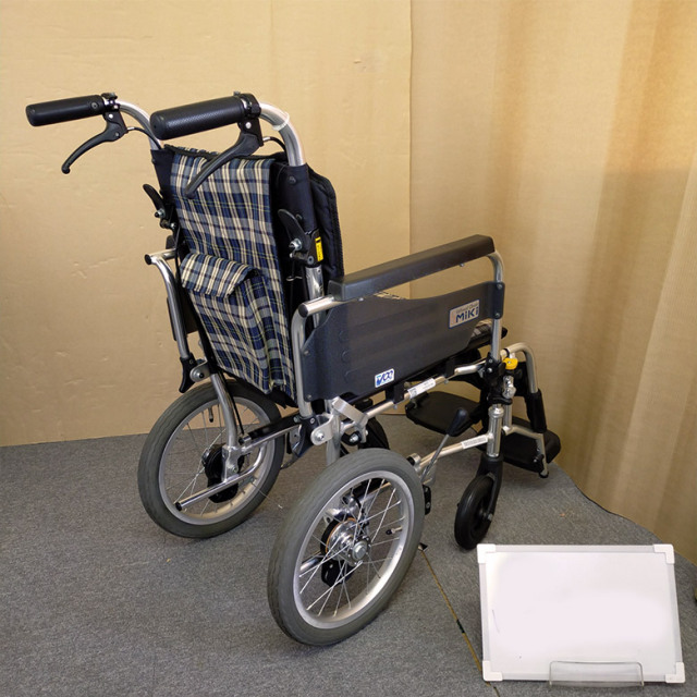 車椅子「介助式車椅子」（ミキ／SKT-2／介助式／多機能タイプ／Aランク）[WCMI117-A]