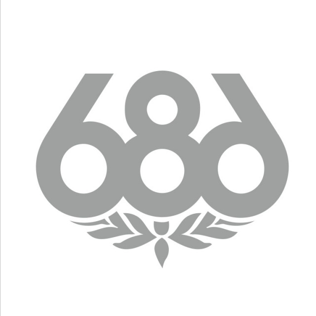 686 シックスエイトシックス/Knock Out Logo Sticker カッティングステッカー/約15.2cm×約15.2cm