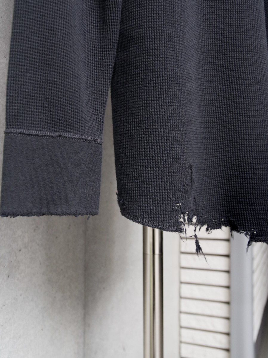 【2024SS】 ANCELLM (アンセルム) "DAMAGE WAFFLE CREW LS T-SHIRT" - GREIGE