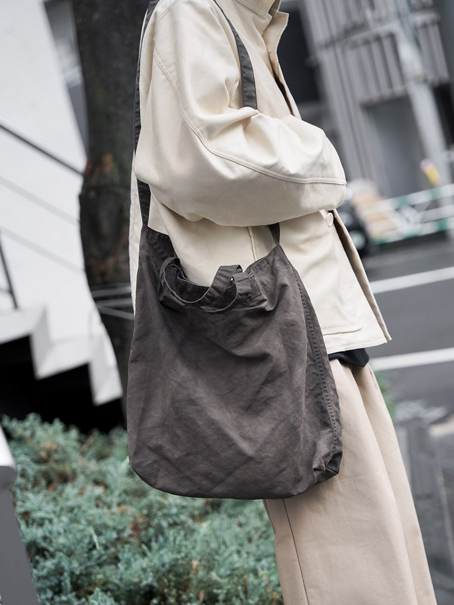 【2024SS】 YOKO SAKAMOTO (ヨーコサカモト) "RESEARCHER BAG" - KAKISHIBU ＜ショルダーバッグ ...