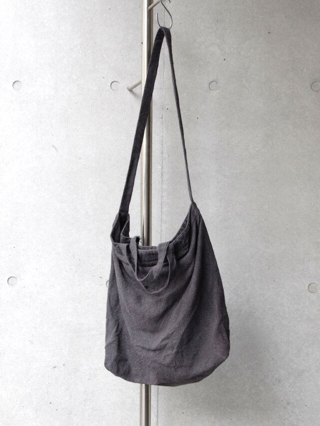 【2025SS】 YOKO SAKAMOTO (ヨーコサカモト) "RESEARCHER BAG - LARGE" - SILK ...