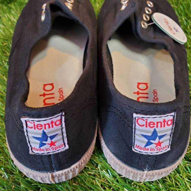 【cienta(シエンタ)】70A99701 日本限定カラー デッキシューズ(紐なし)後染め/NEGROキッズから大人サイズまで