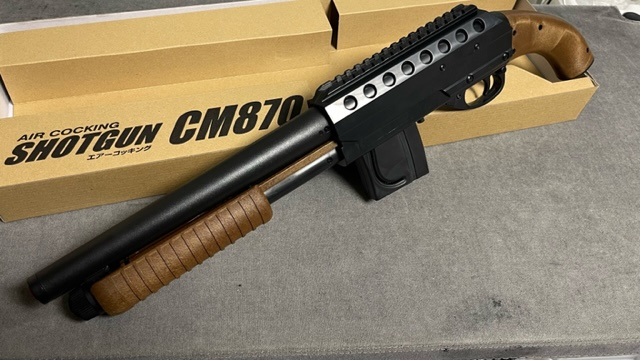 クラウンモデル CM870 エアーコッキングショットガン StrikeArms